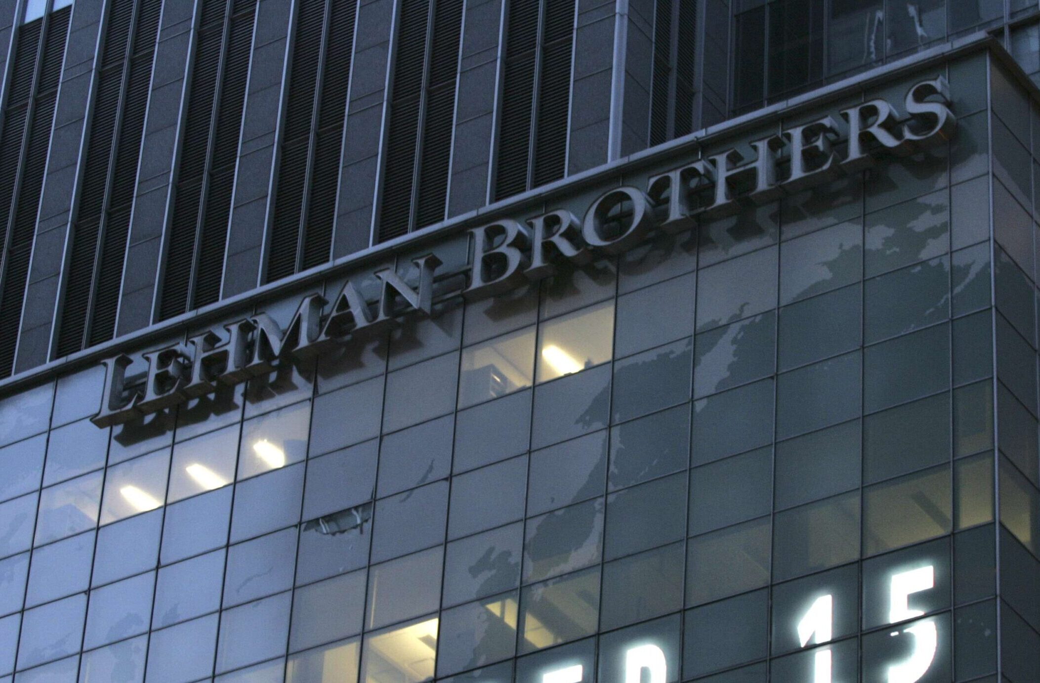 15 ans après la faillite de Lehman Brothers, « le risque systémique est ...