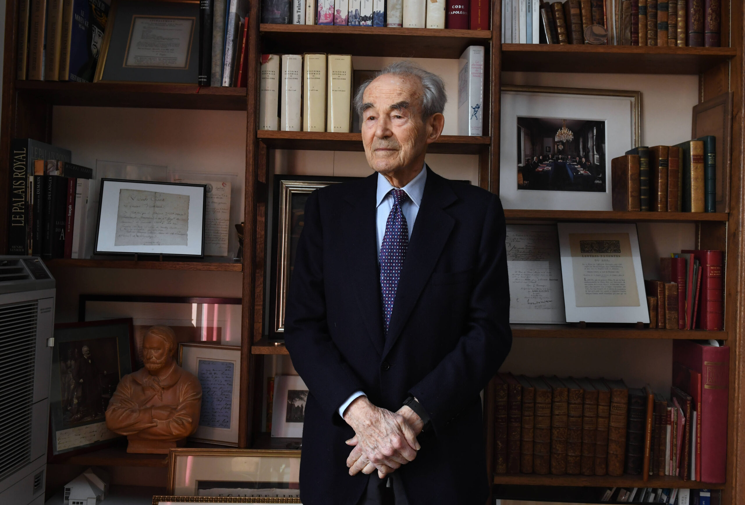ARCHIVE - Robert Badinter raconte son combat pour l’abolition de la ...