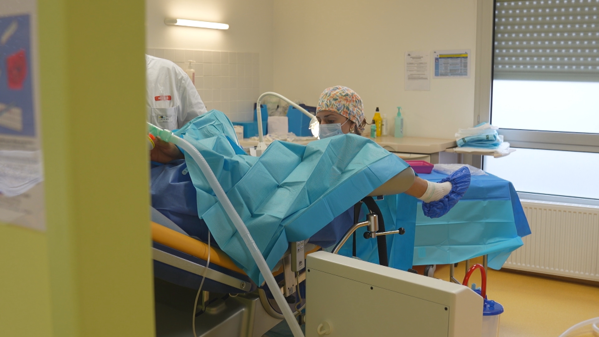 Accès à l’IVG en France, la course d’obstacles - Public Sénat