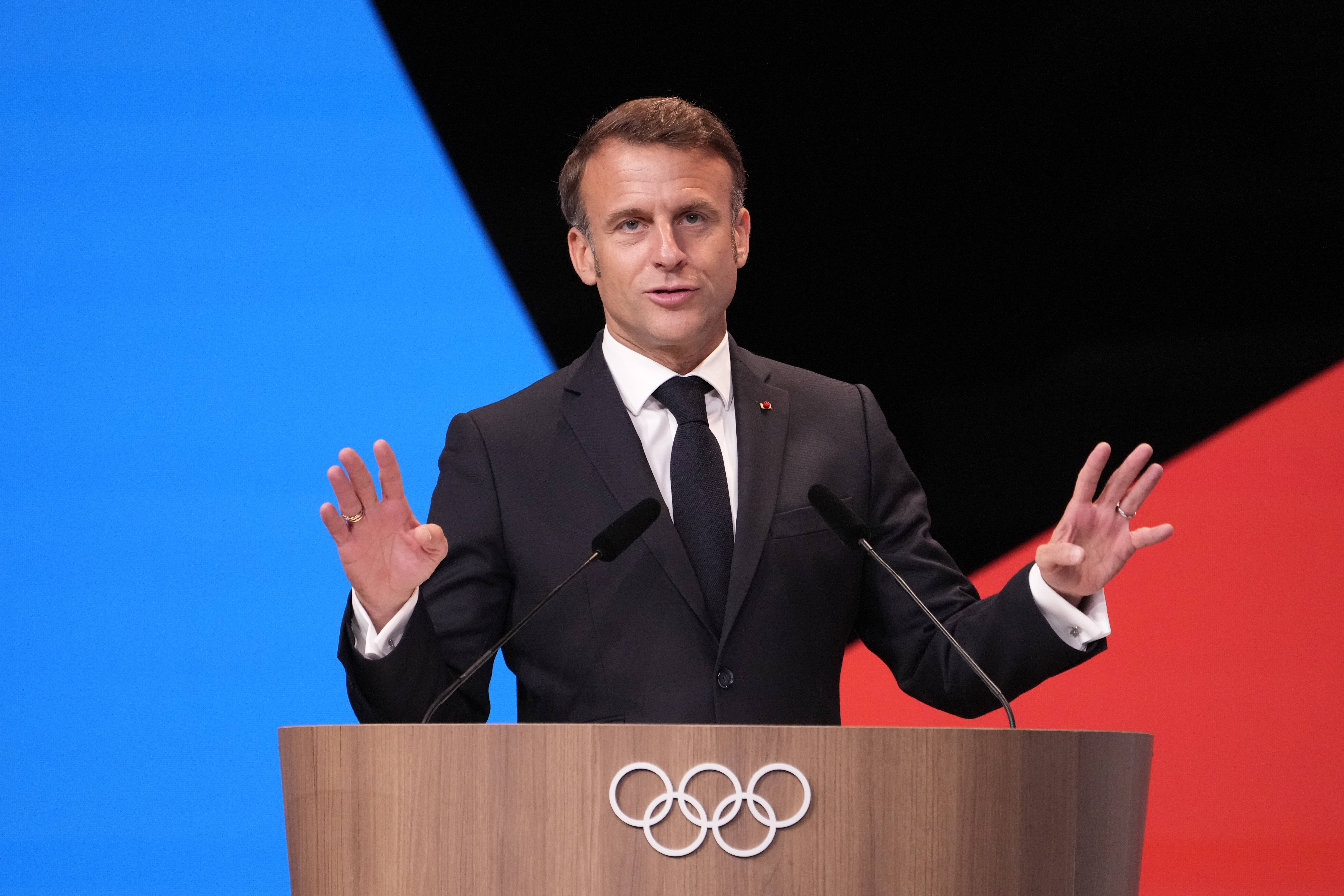 Candidature du NFP à Matignon : Emmanuel Macron « botte en touche en ...