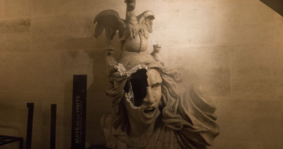 « Méfiance », « illégitimité », « élus corrompus »… Une enquête révèle ...