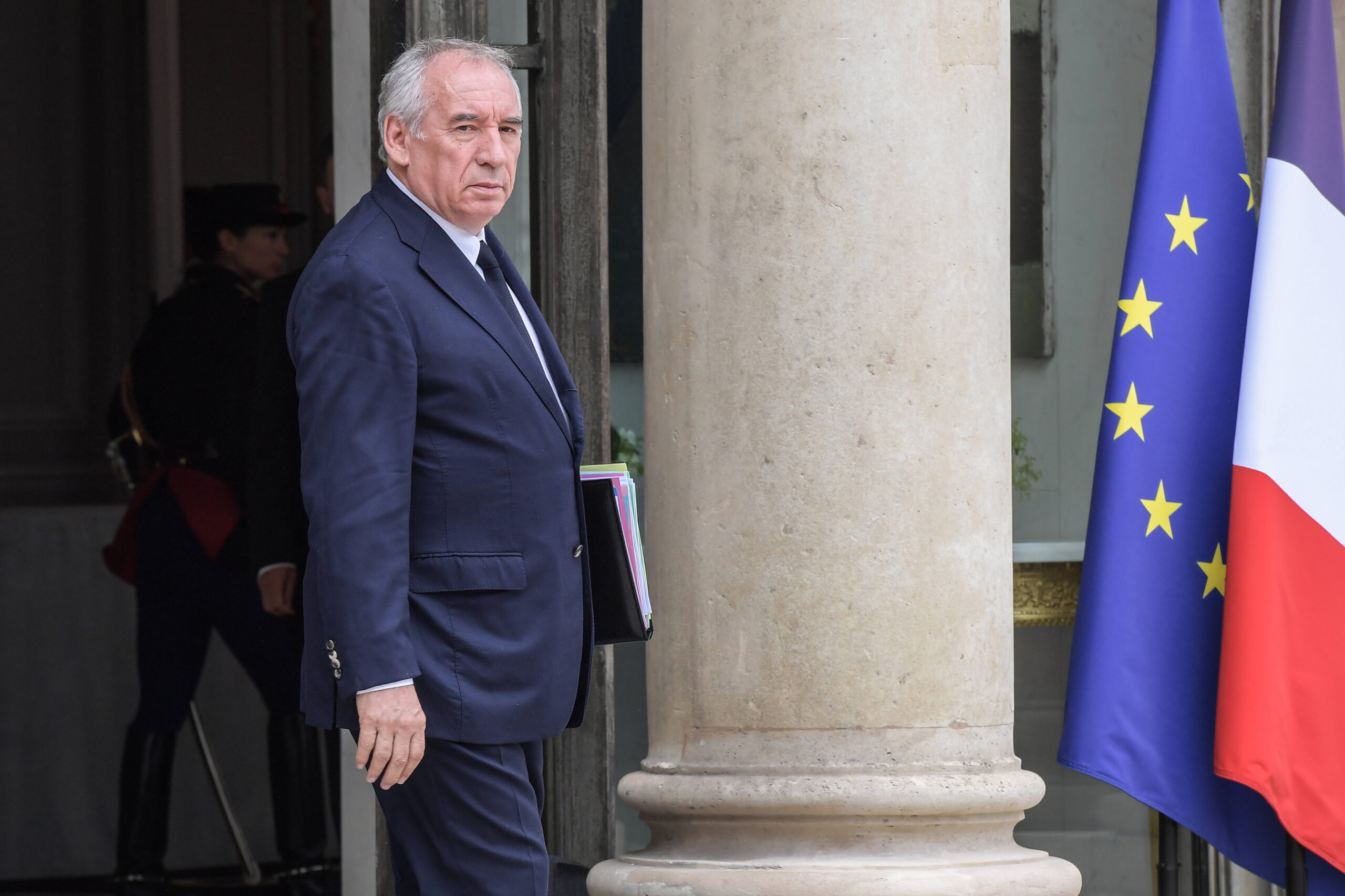 François Bayrou lance son podcast sur youtube : « Ça ressemble à une ...