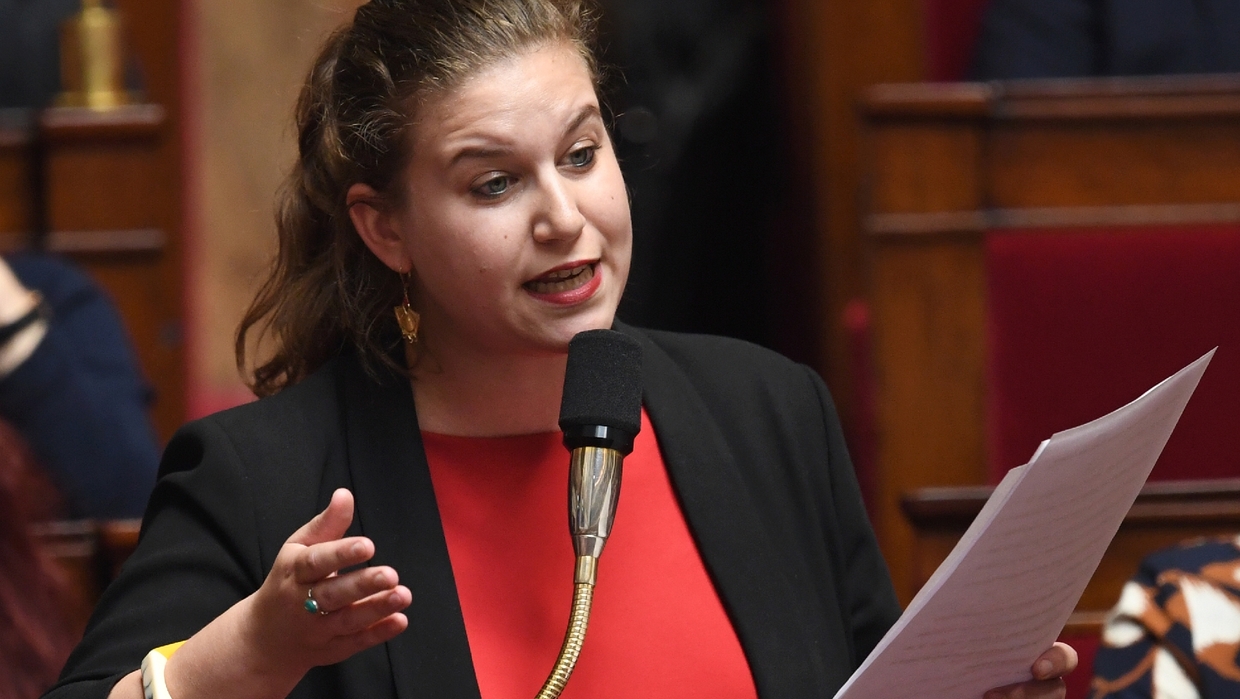 La députée française Mathilde Panot (LFI) brièvement interpellée en ...