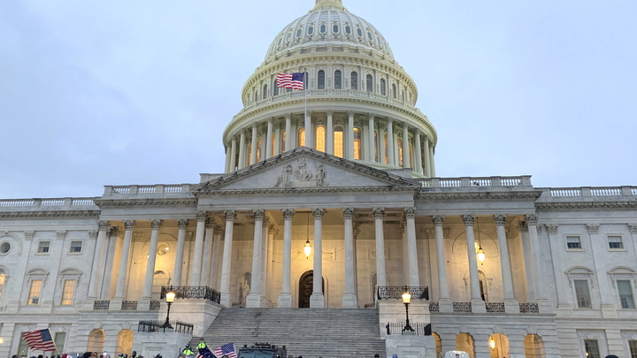 Assaut du Capitole : « Aux Etats-Unis, il y a deux camps qui adhèrent ... Assaut du Capitole : « Aux Etats-Unis, il y a deux camps qui adhèrent ...